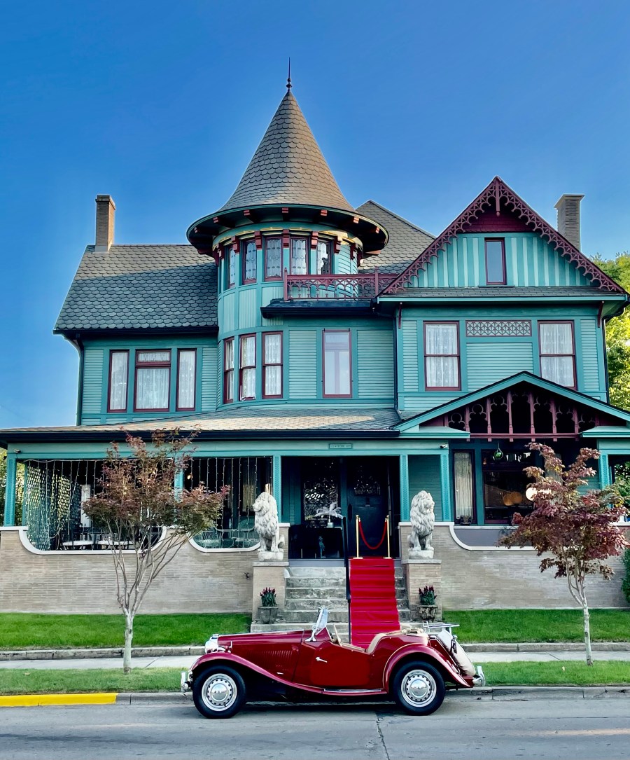 Charles Davis Mansion